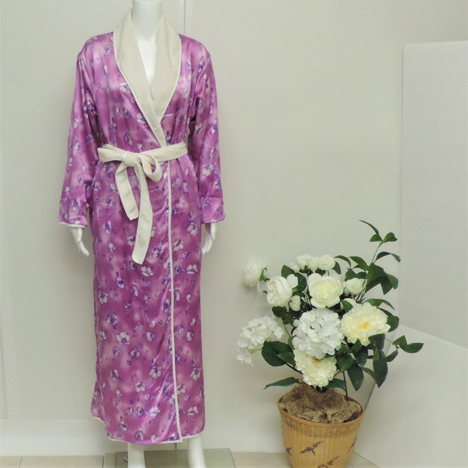 Silk - Minke reversible robe. - Karen Luu Home Couture